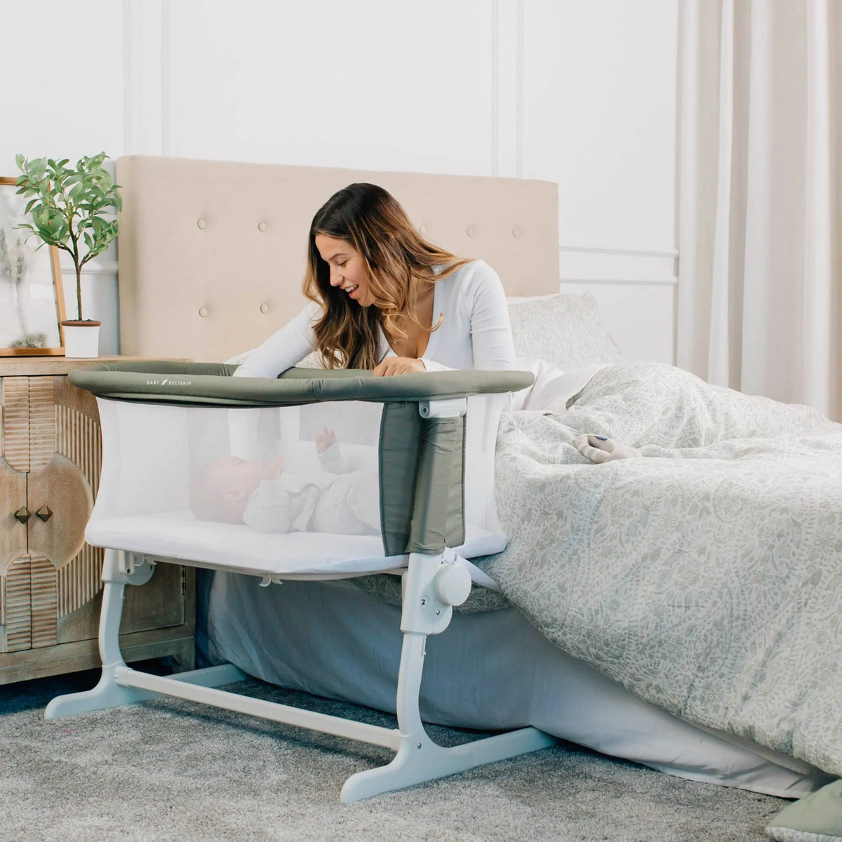 Beside Me Dreamer Bassinet Organic Sage – REBEL